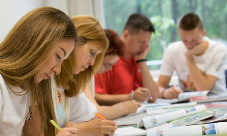 DUSMO - Deutsch lernen, um anzukommen | BayWa Stiftung